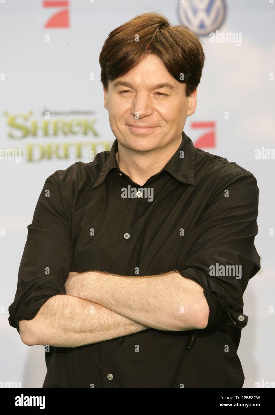 Der kanadische Schauspieler Mike Myers posiert am Freitag, 8. Juni 2007, waehrend eines ...