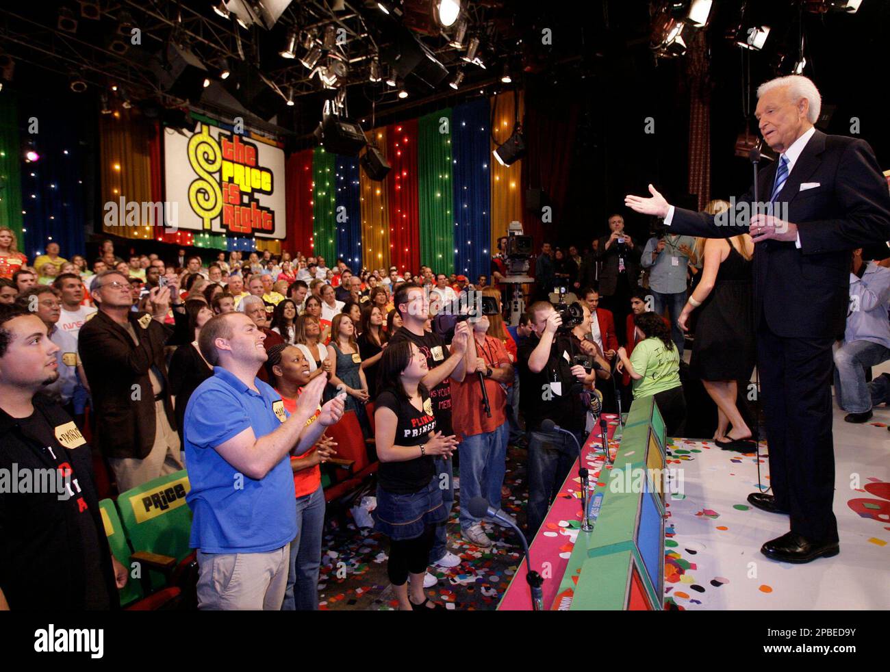 Legendary game show host Bob Barker, 83, waves goodbye as he tapes his ...