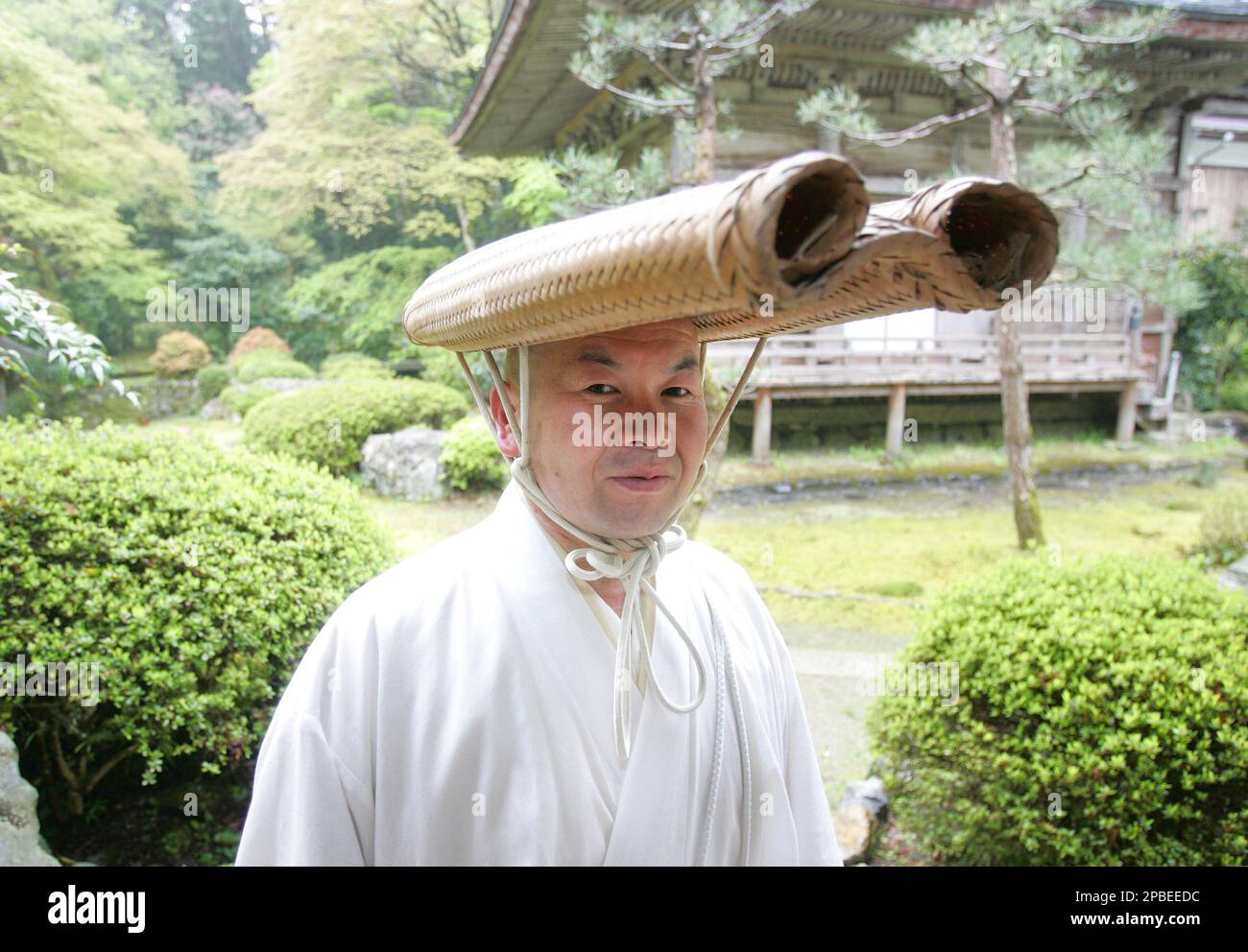 ** ADVANCE FOR WEEKEND EDITIONS, JUNE 9-10 -- FILE -- ** Buddhist monk ...