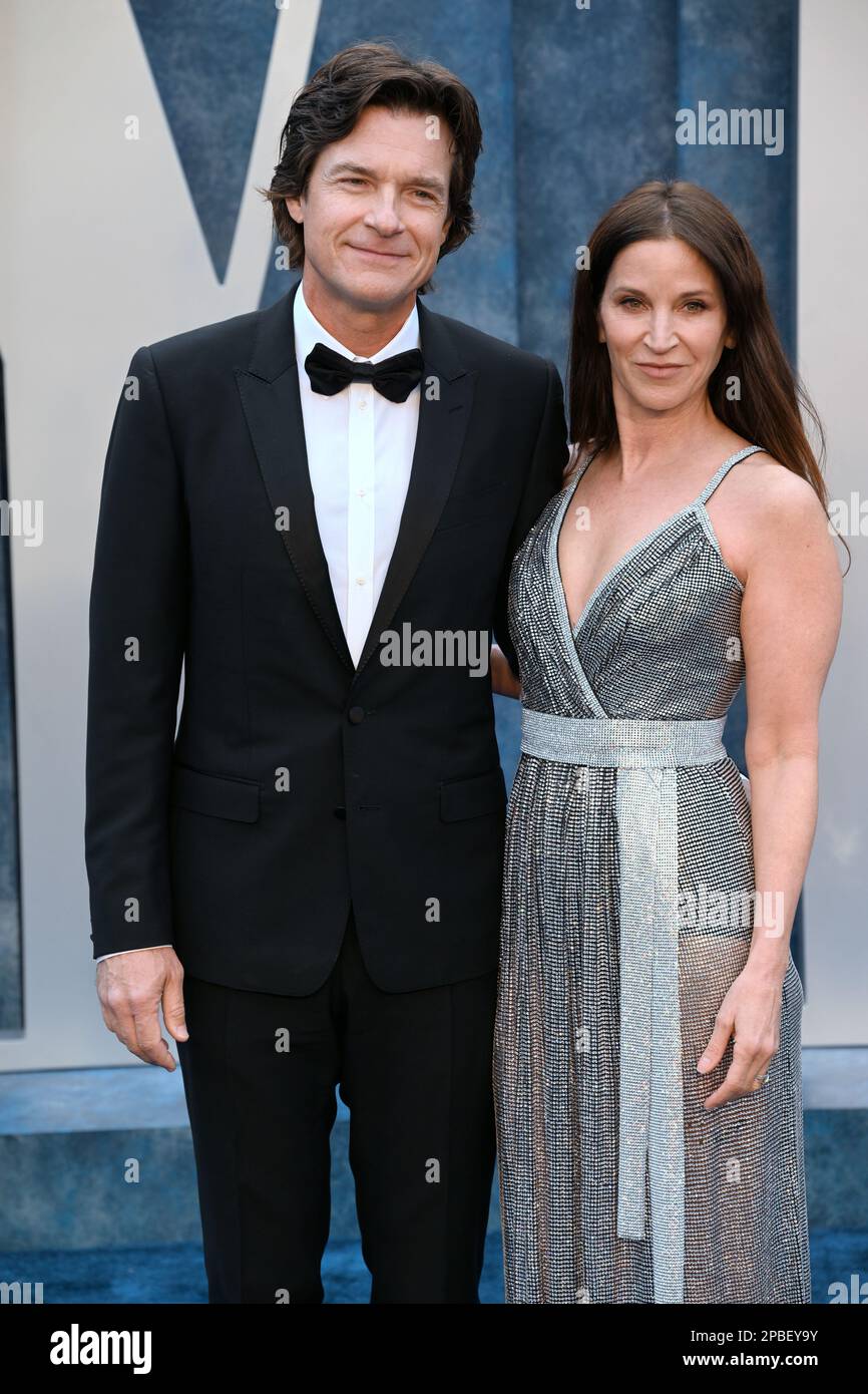 Jason Bateman and Amanda Anka attending the Vanity Fair Oscar Party ...