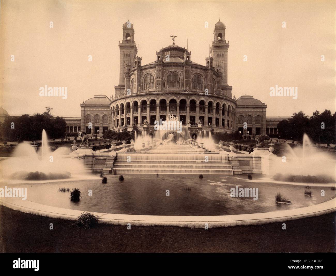 1895 ca, PARIS , FRANCE : The PALAIS DU TROCADERO Theatre - PARIGI ...