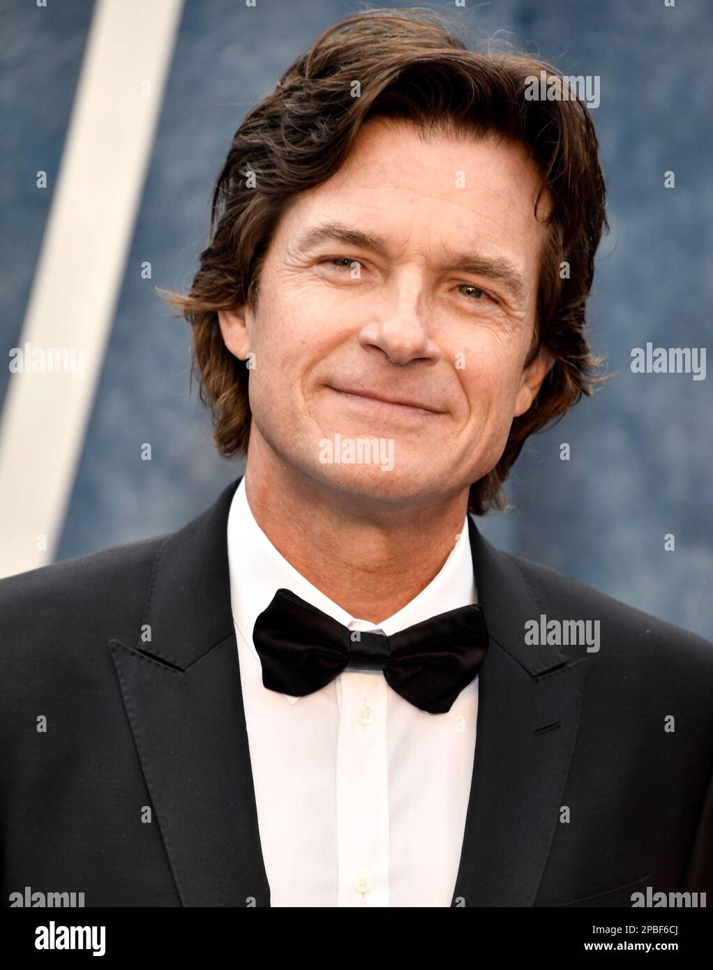 Jason Bateman arrives at the Vanity Fair Oscar Party on Sunday, March ...