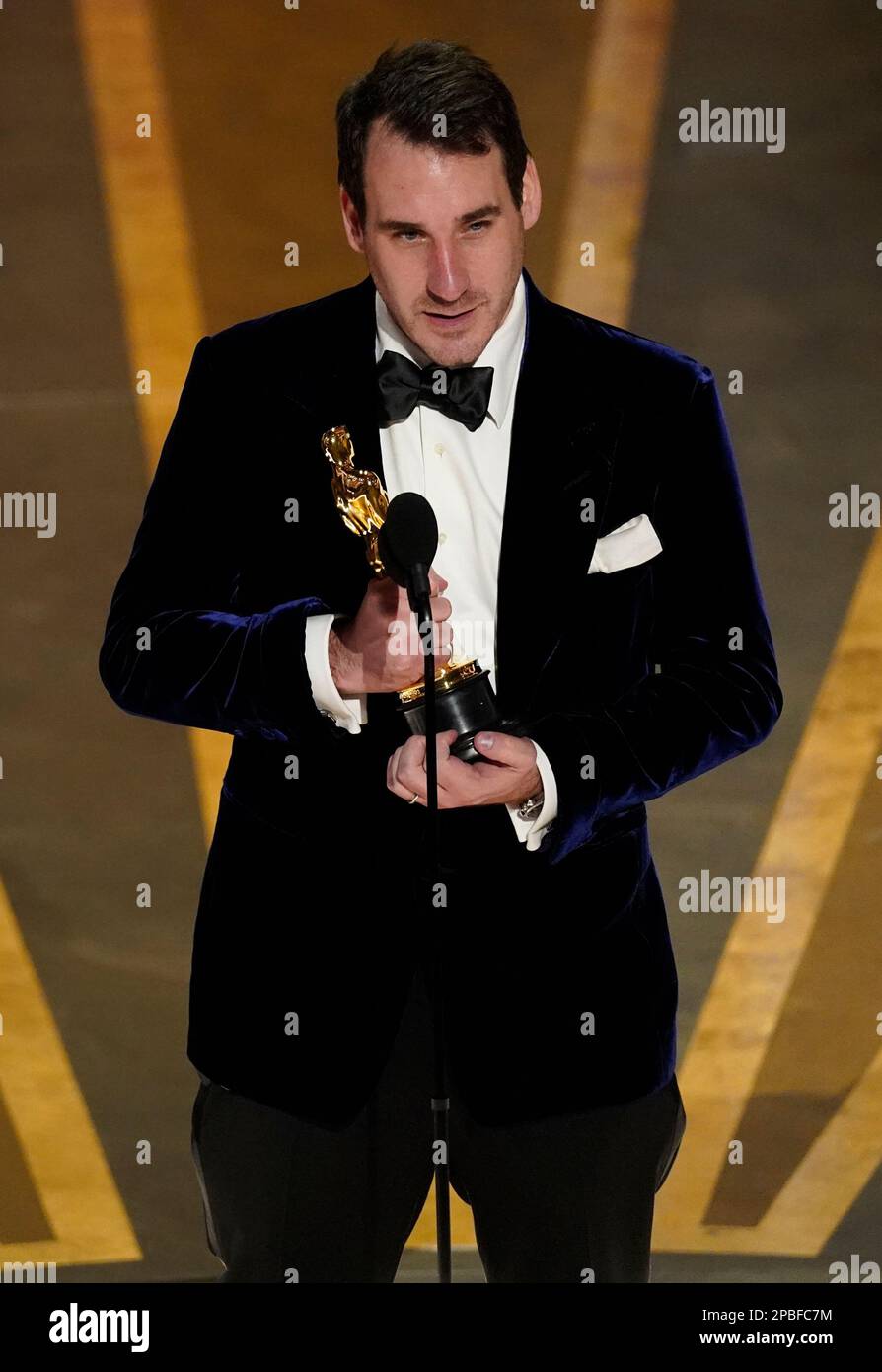 James Friend accepts the award for best cinematography for "All Quiet ...