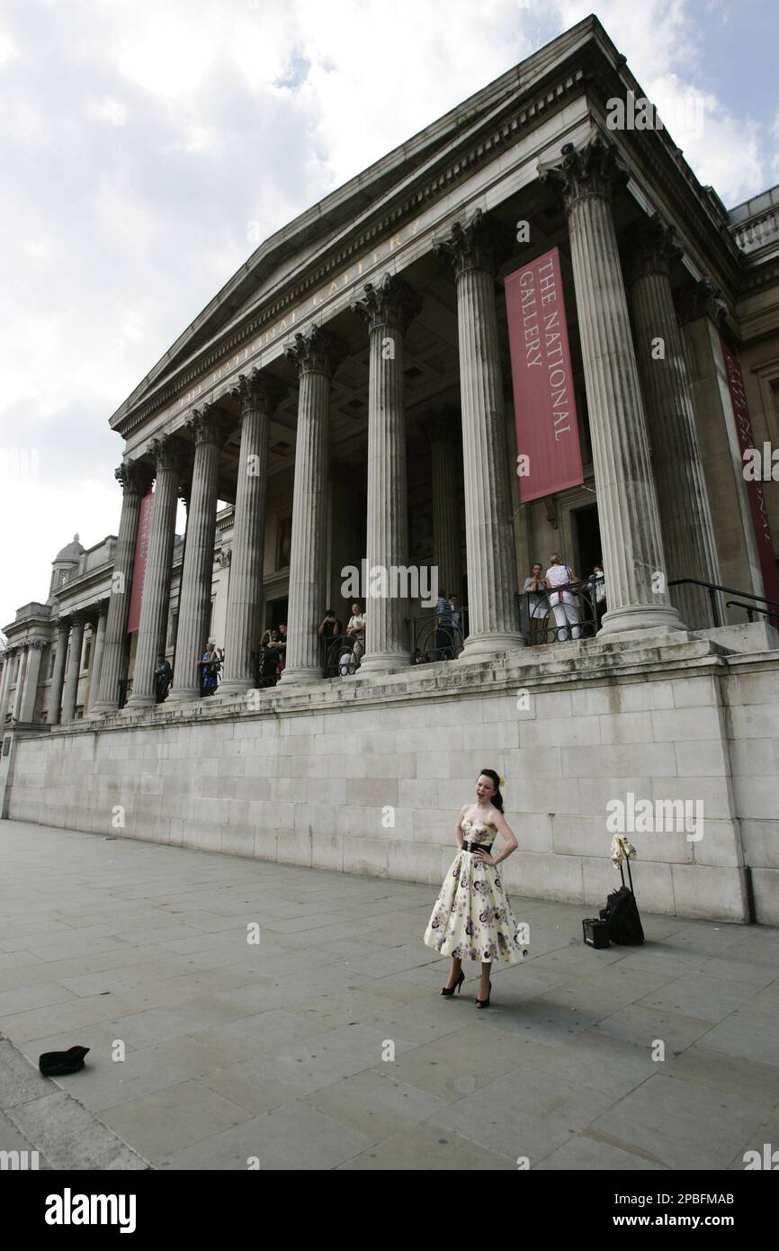 English soprano Felicity Redman sings opera for visitors in central ...