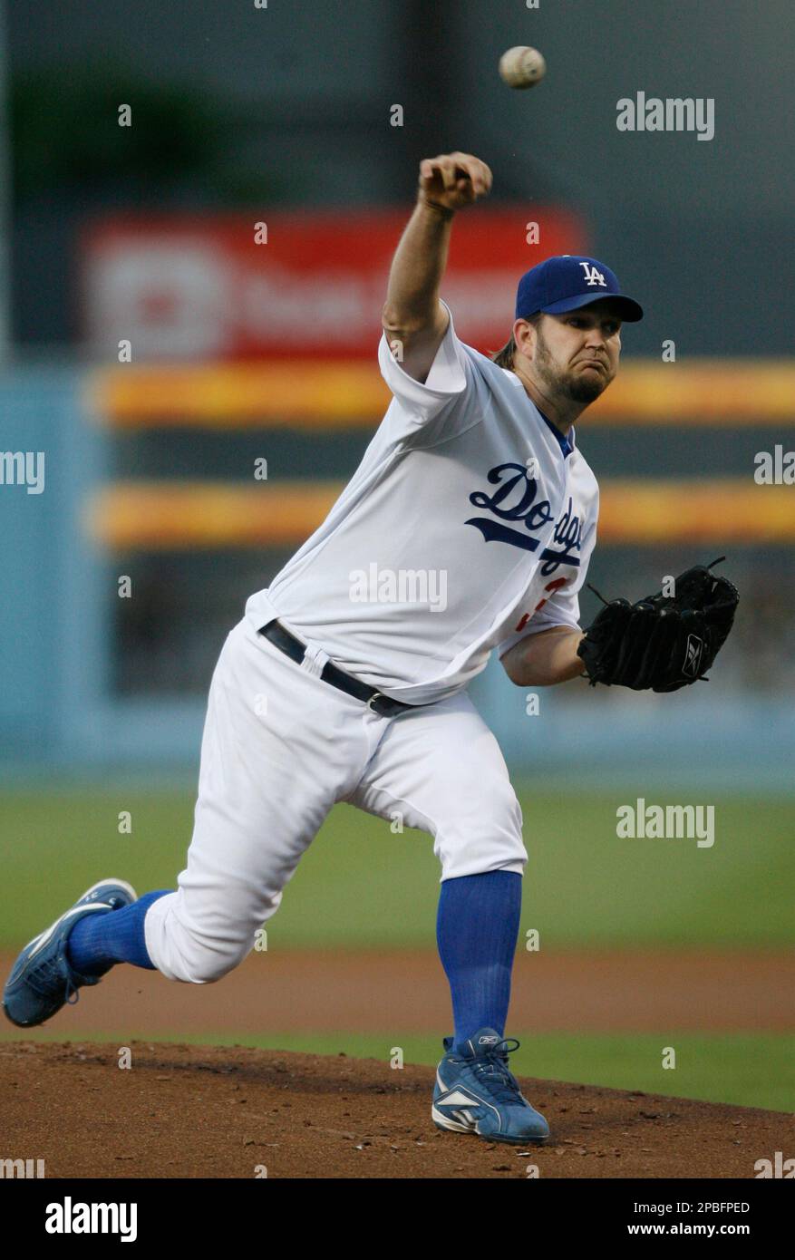 Los Angeles Dodgers' Brad Penny pitches in the first inning against the ...