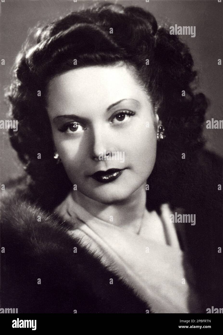 1943 ca. : The italian movie actress MARIA DENIS ( born Maria Esteher ...
