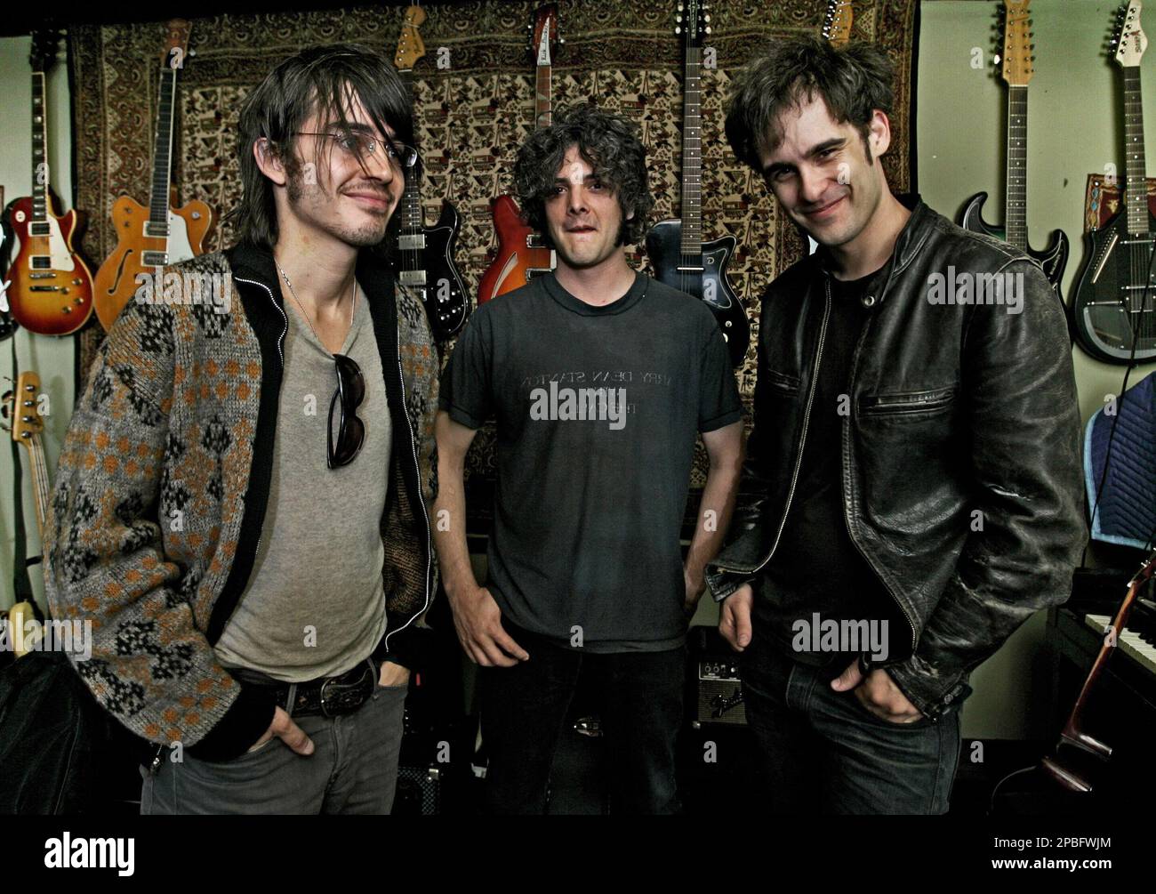 ** ARCHIV ** Mitglieder der US-Band Black rebel Motorcycle Club (BRMC ...