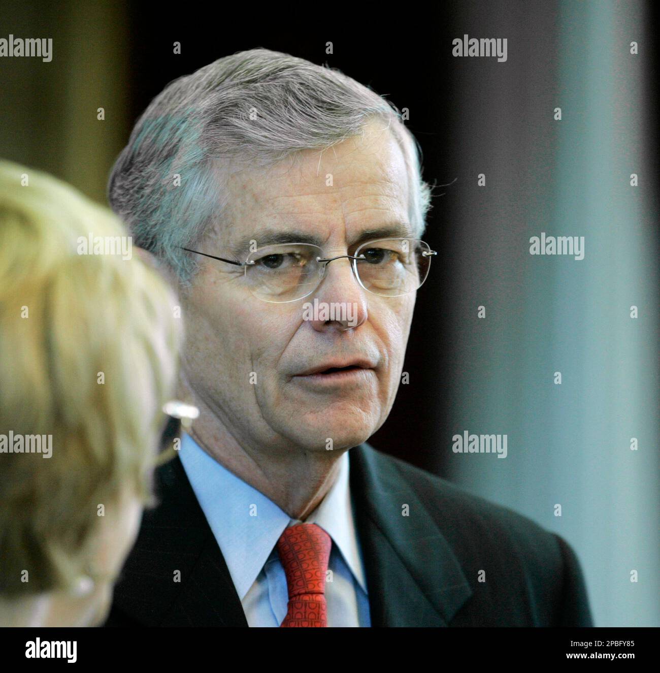 Texas House Speaker Tom Craddick, R-Midland, right, talks with Rep ...