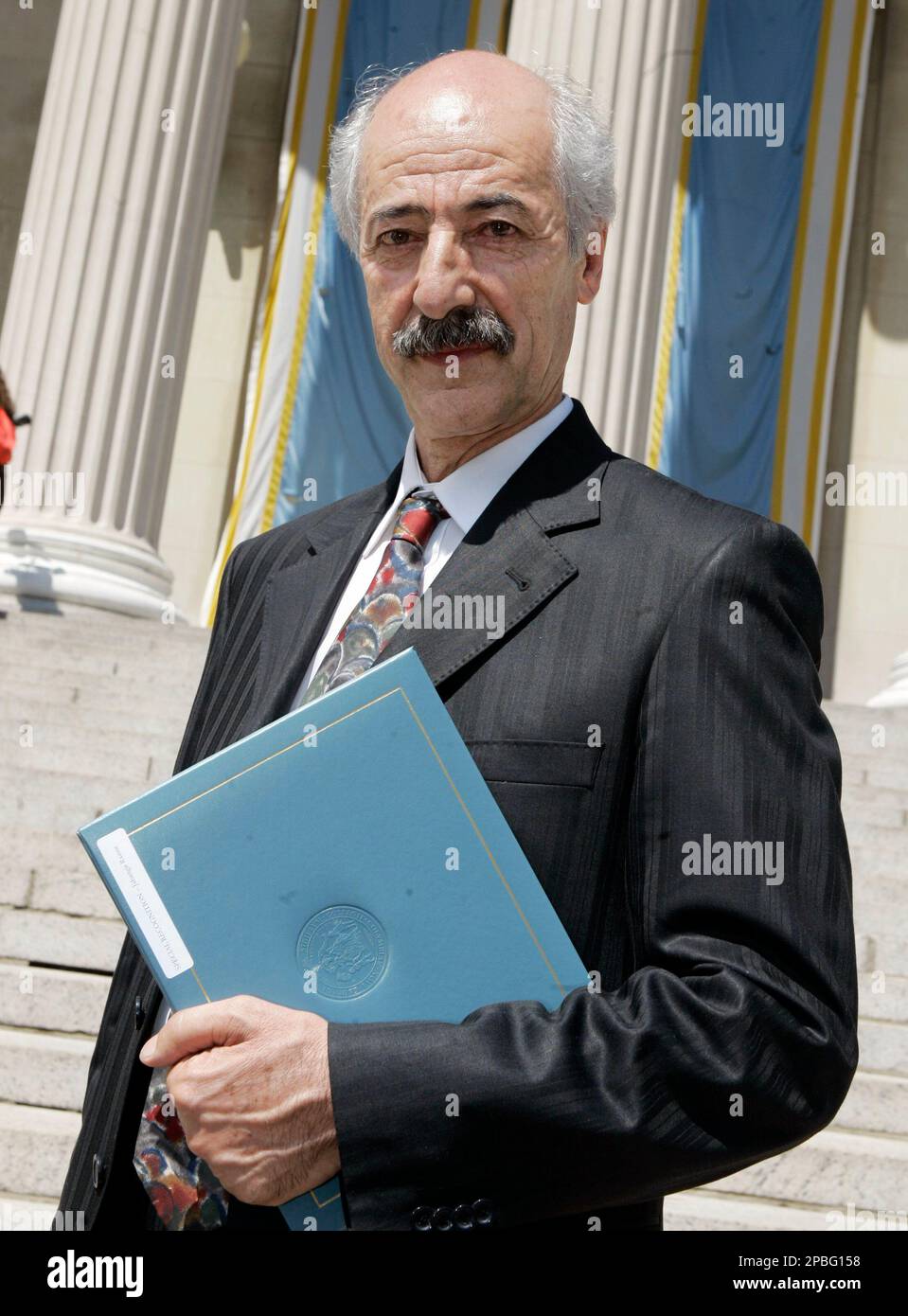 Jahangir Razmi, an Iranian photographer who was anonymously awarded a ...