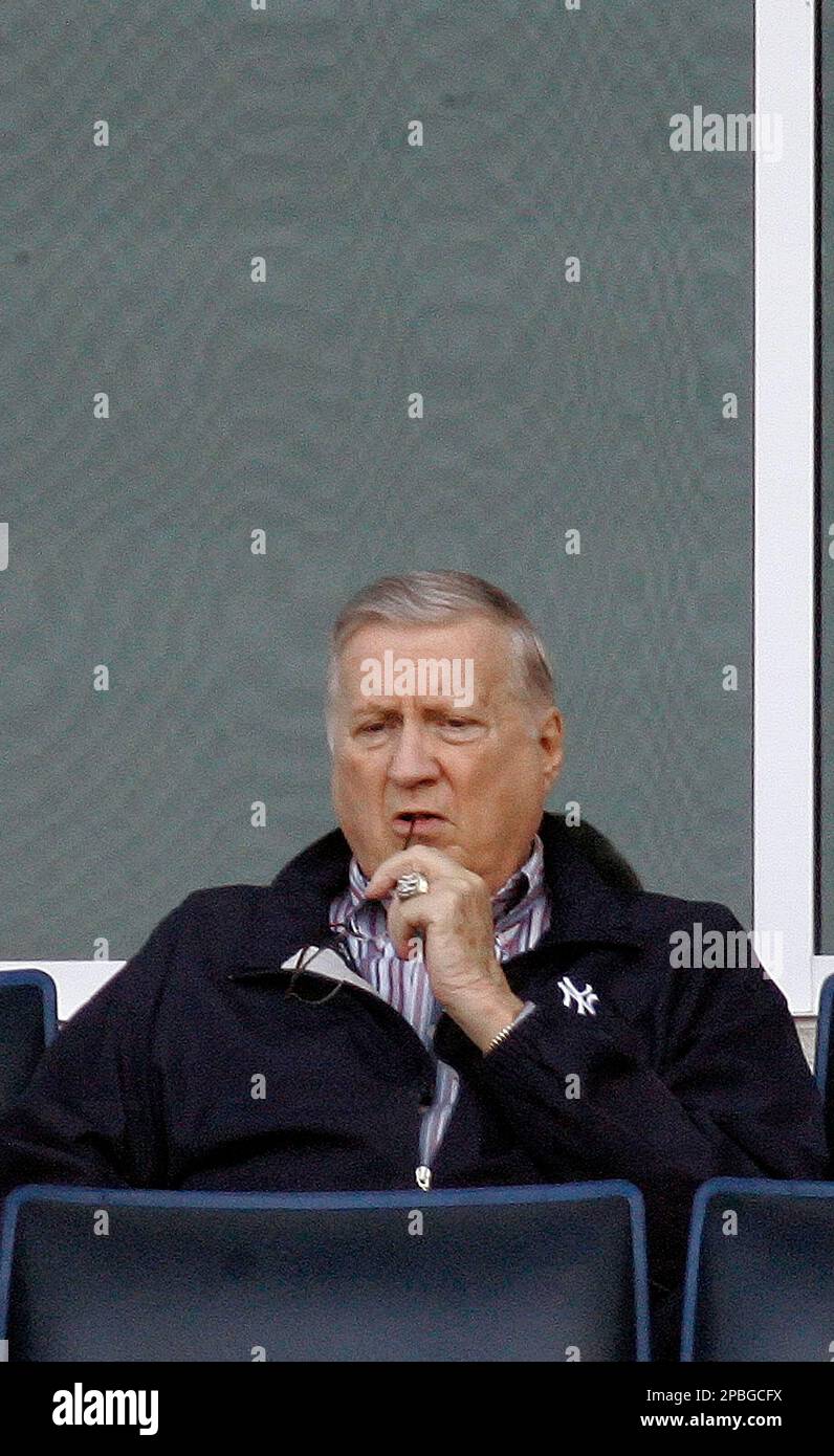 New York Yankees owner George Steinbrenner watch as pitcher Roger ...