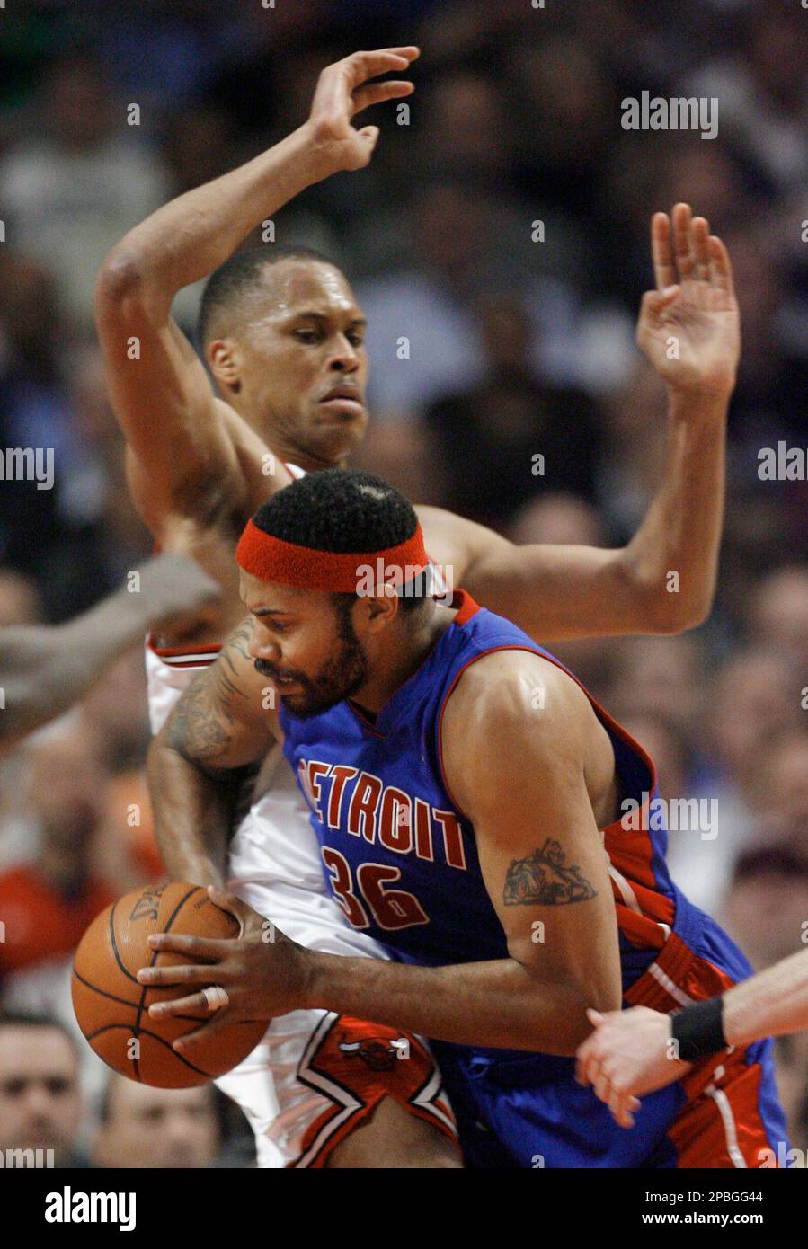 Detroit Pistons' Rasheed Wallace fights for position with Chicago Bulls' Tyrus Thomas during the ...