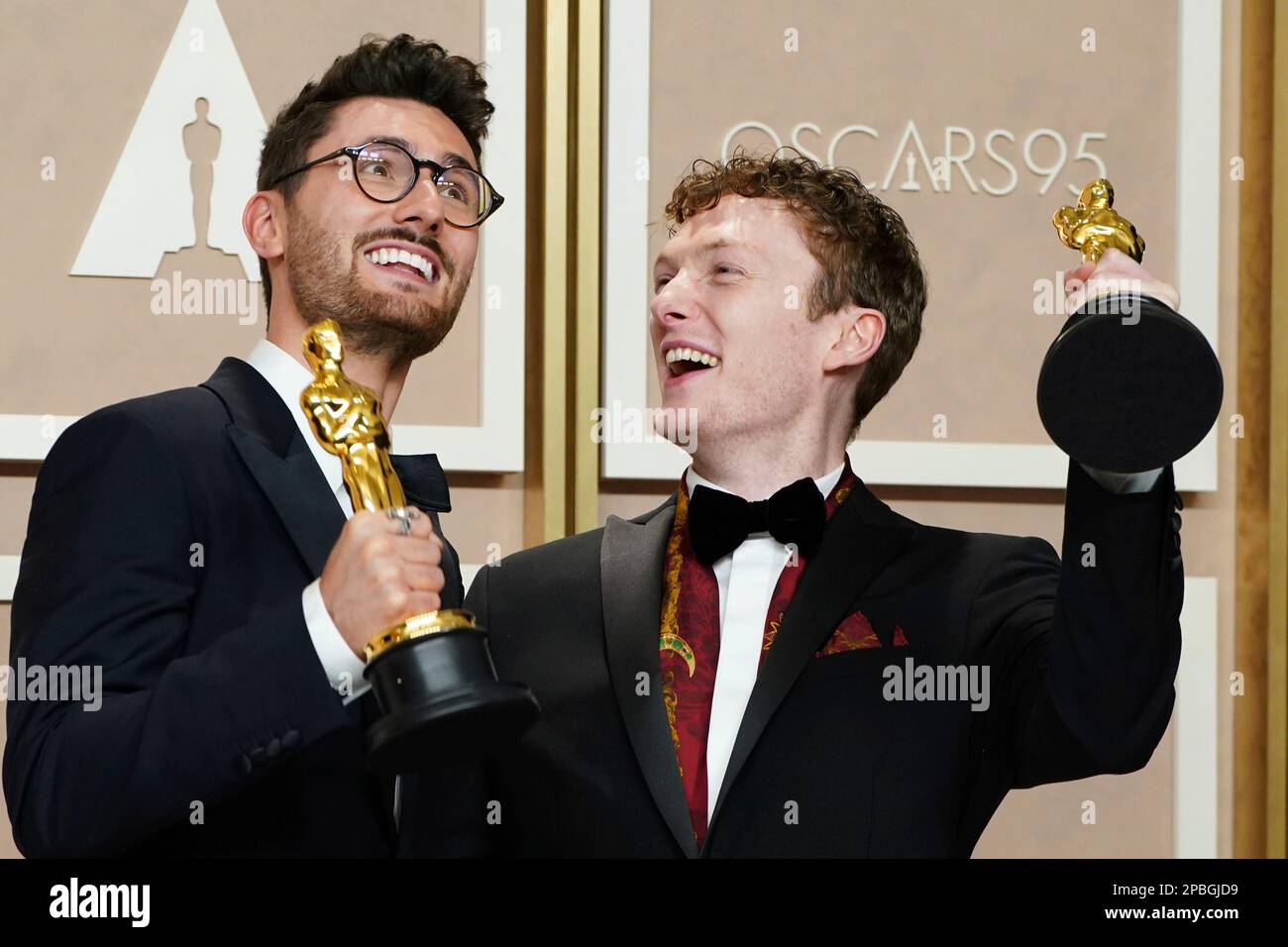 Tom Berkeley, left, and Ross White pose with the award for best live ...