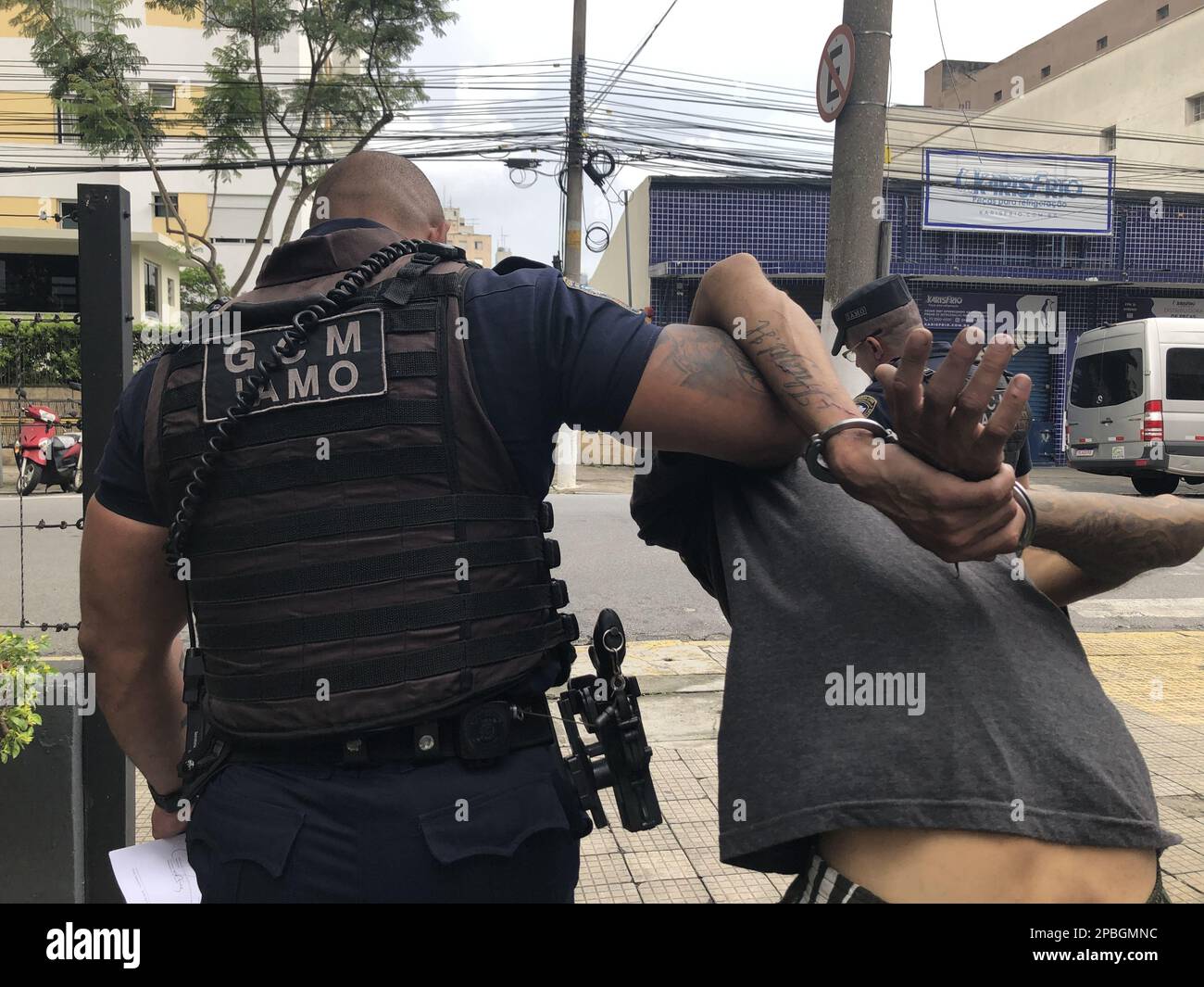 Sao Paulo, Sao Paulo, Brasil. 12th Mar, 2023. (INT) Some guys attempt ...