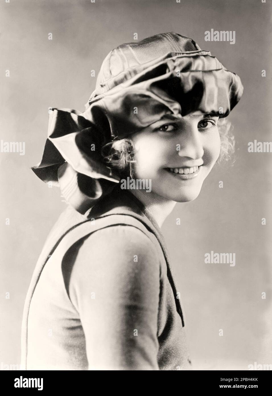 1921 ca : The silent movie actress VIRGINIA LEE ( 1901 - 1966 ), photo ...