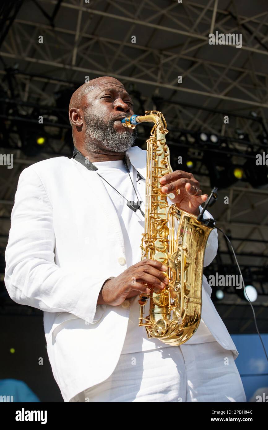 Hard rock stadium concert miami hi-res stock photography and images - Alamy