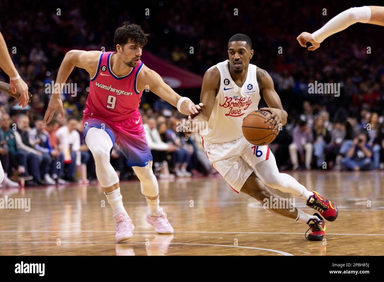 Sixers court hi-res stock photography and images - Alamy
