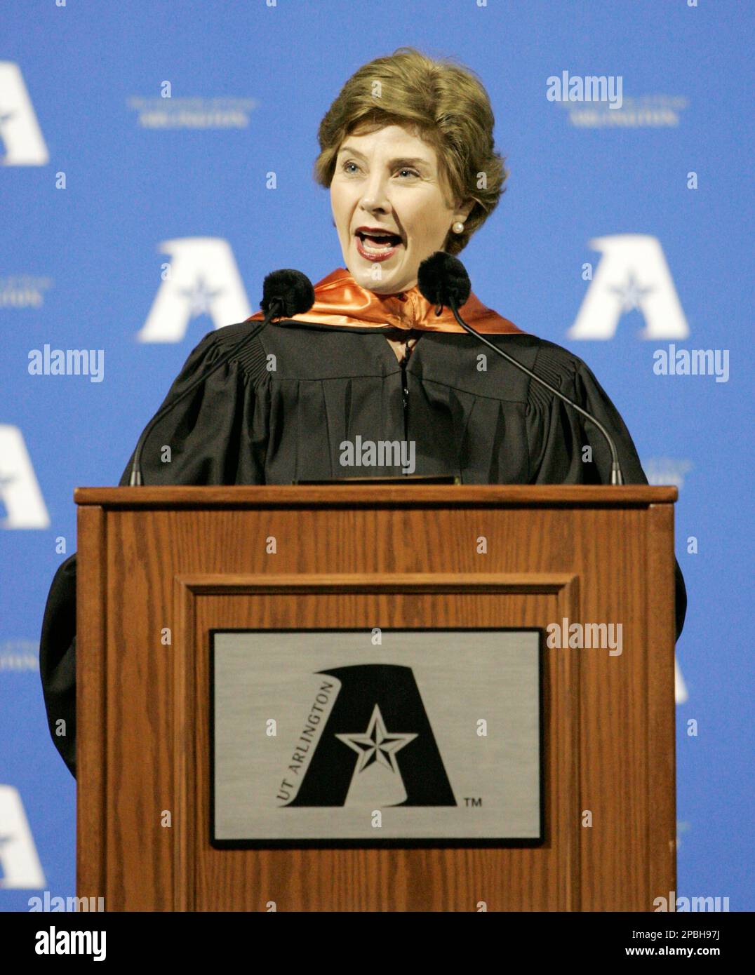 First Lady Laura Bush delivers the keynote address to attendees during ...