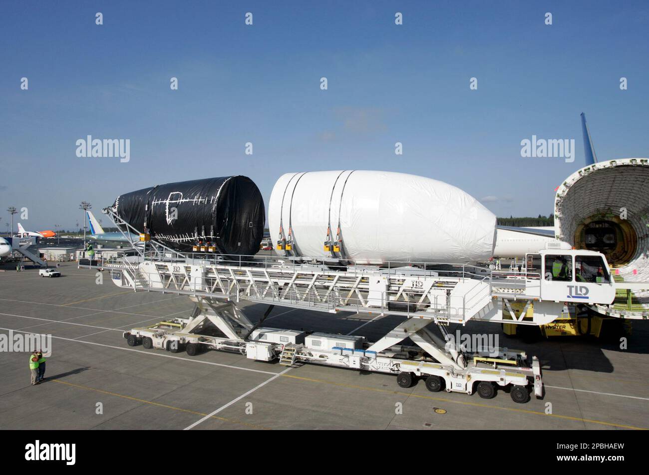 Front and rear fuselage sections of the first Boeing 787 are delivered ...