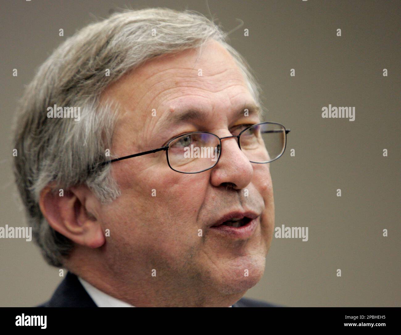 Virginia Tech president Charles Steger addresses the first session of ...