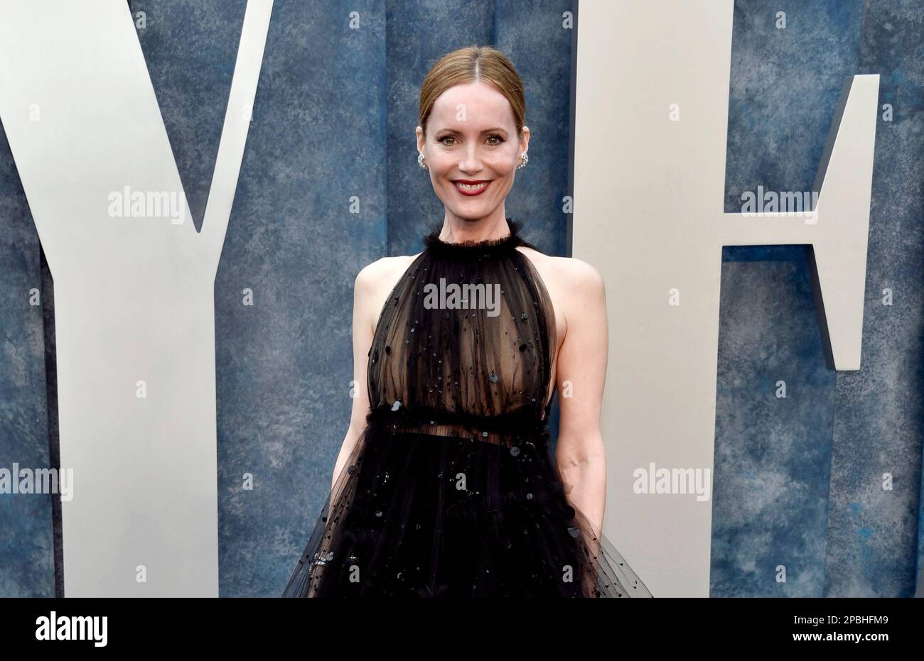 Leslie Mann arrives at the Vanity Fair Oscar Party on Sunday, March 12 ...