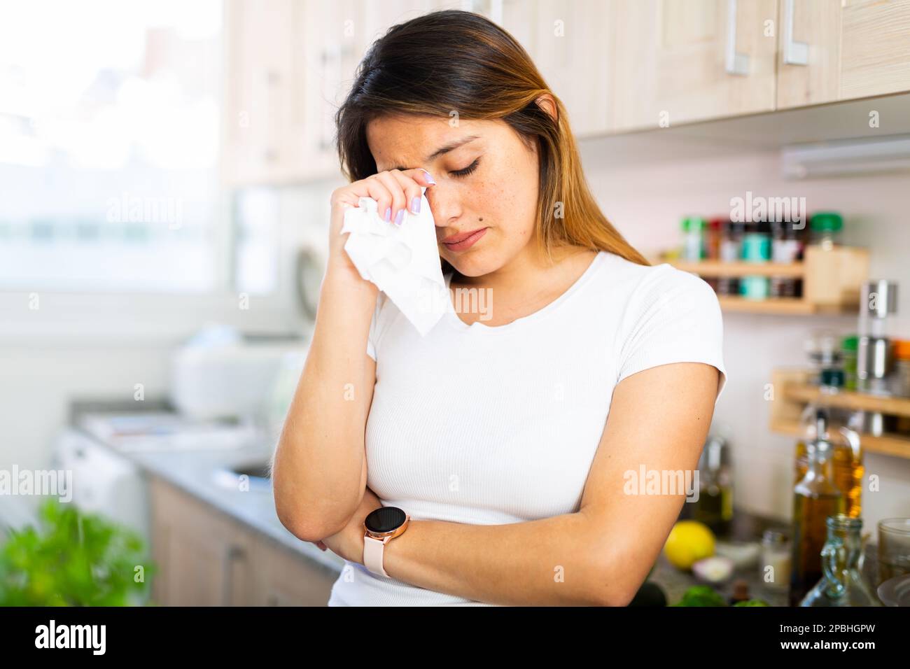 Peru woman sad hi-res stock photography and images - Alamy
