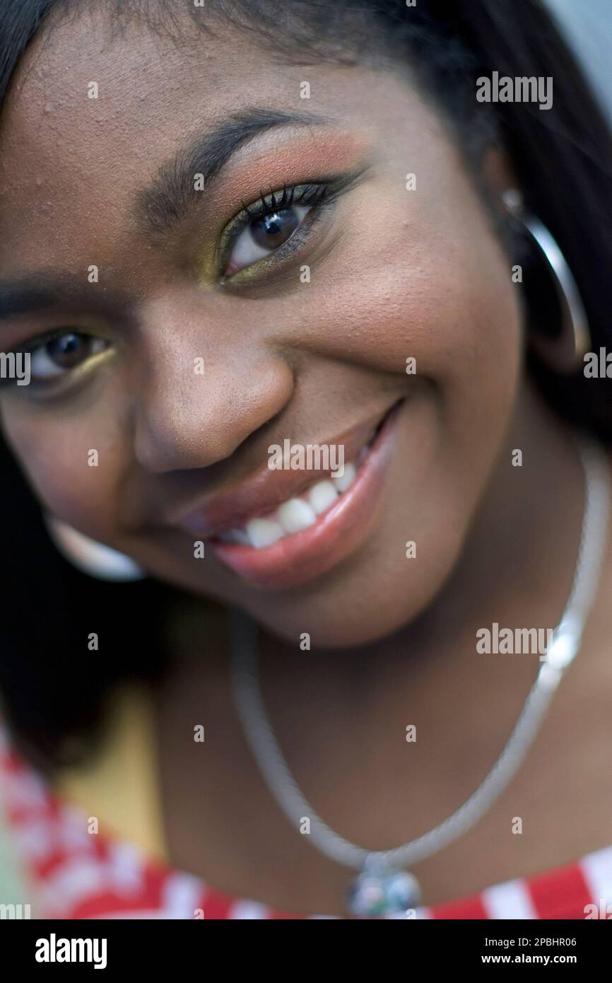 Paris Bennett appears on MTV's Total Request Live Monday May, 7, 2007 ...