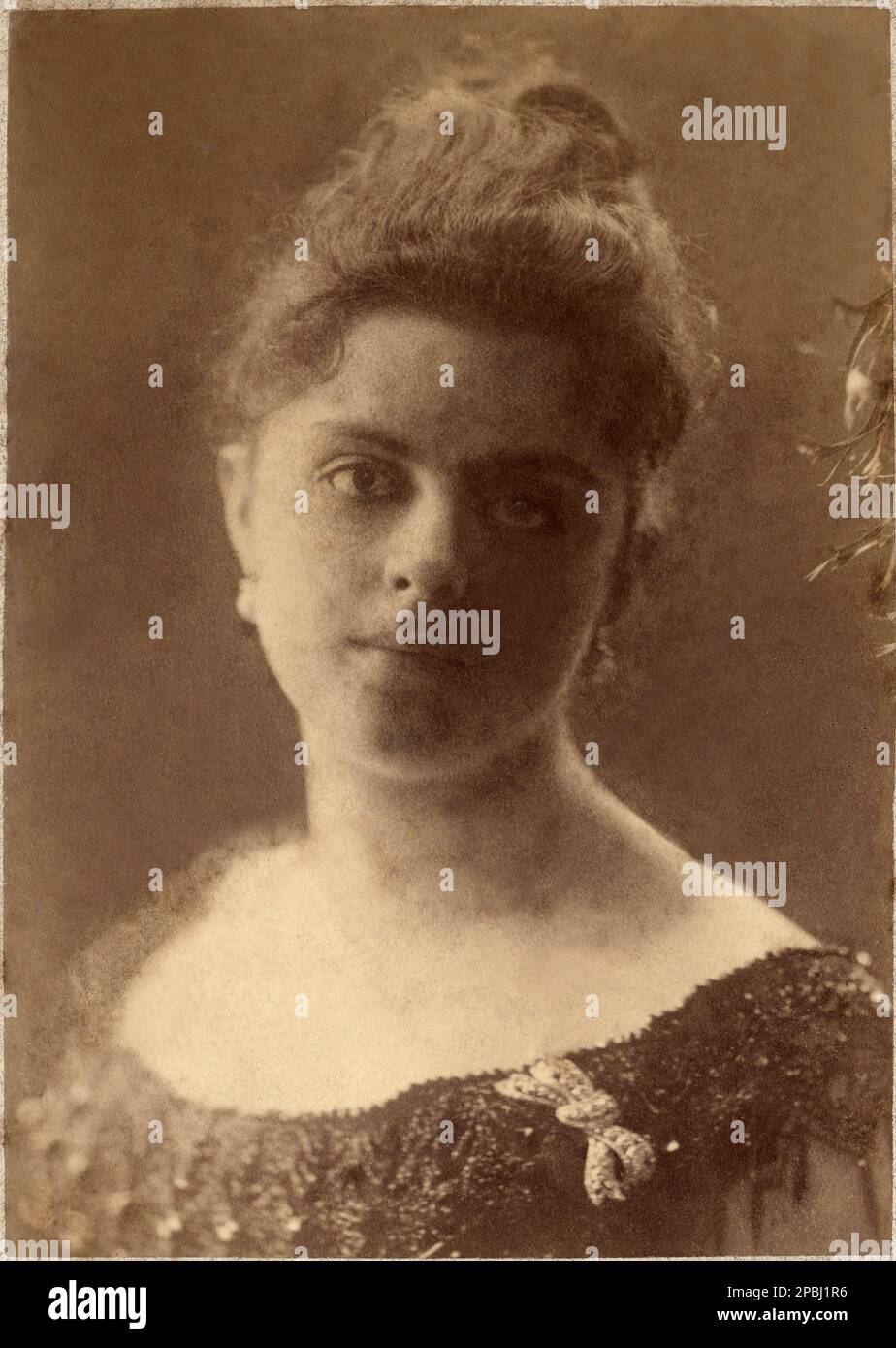 1889 ca, January , Vienna : The young 18 years old baronesse MARY ...