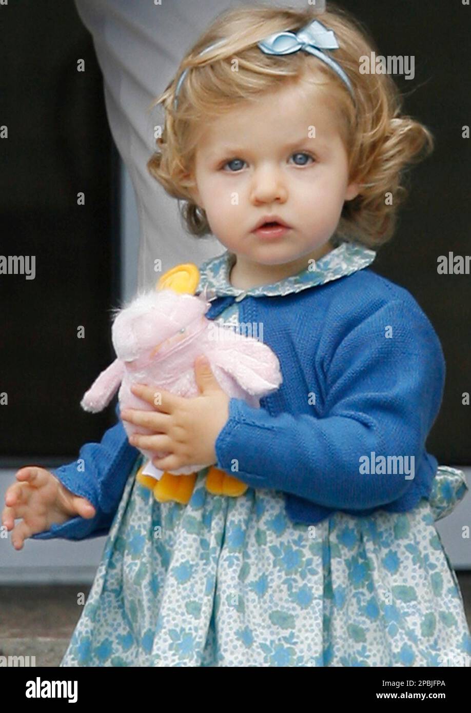Spain's Prince Leonor is seen outside Ruber clinic northern Madrid, Tuesday, May 1, 2007, where ...