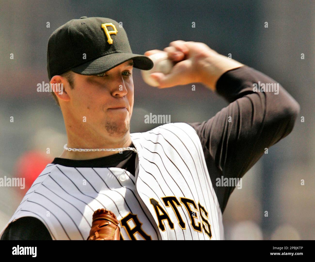 Pittsburgh Pirates pitcher Paul Maholm throws against the Cincinnati ...