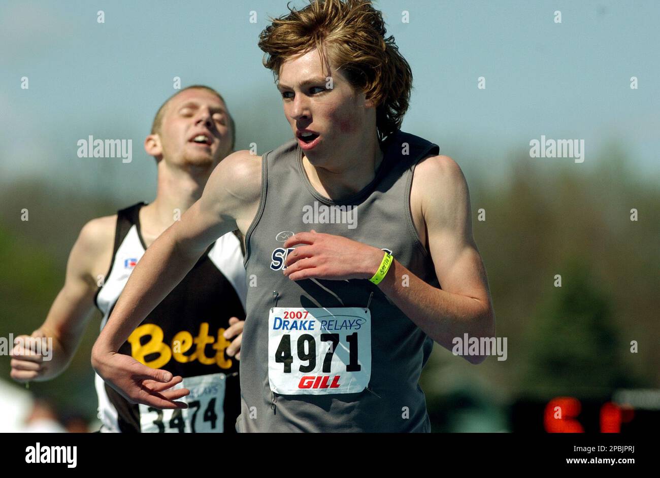 Pleasant Valley's Blake Irwin glances over his should near the end of ...