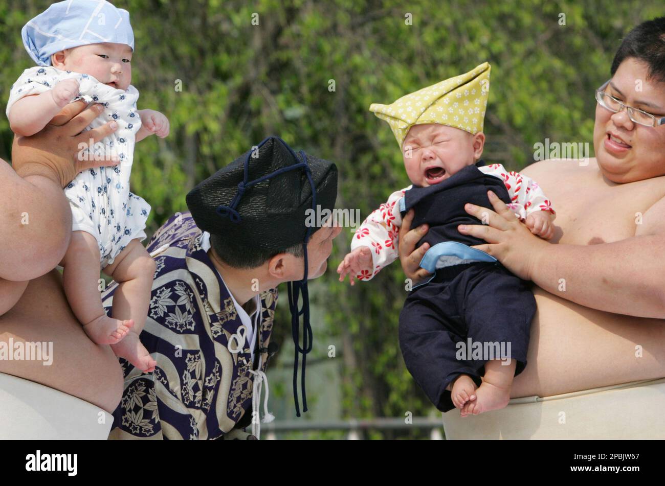 A couple of toddlers, Rintaro Doi, left, and Hiyori Tsuchiya, right ...