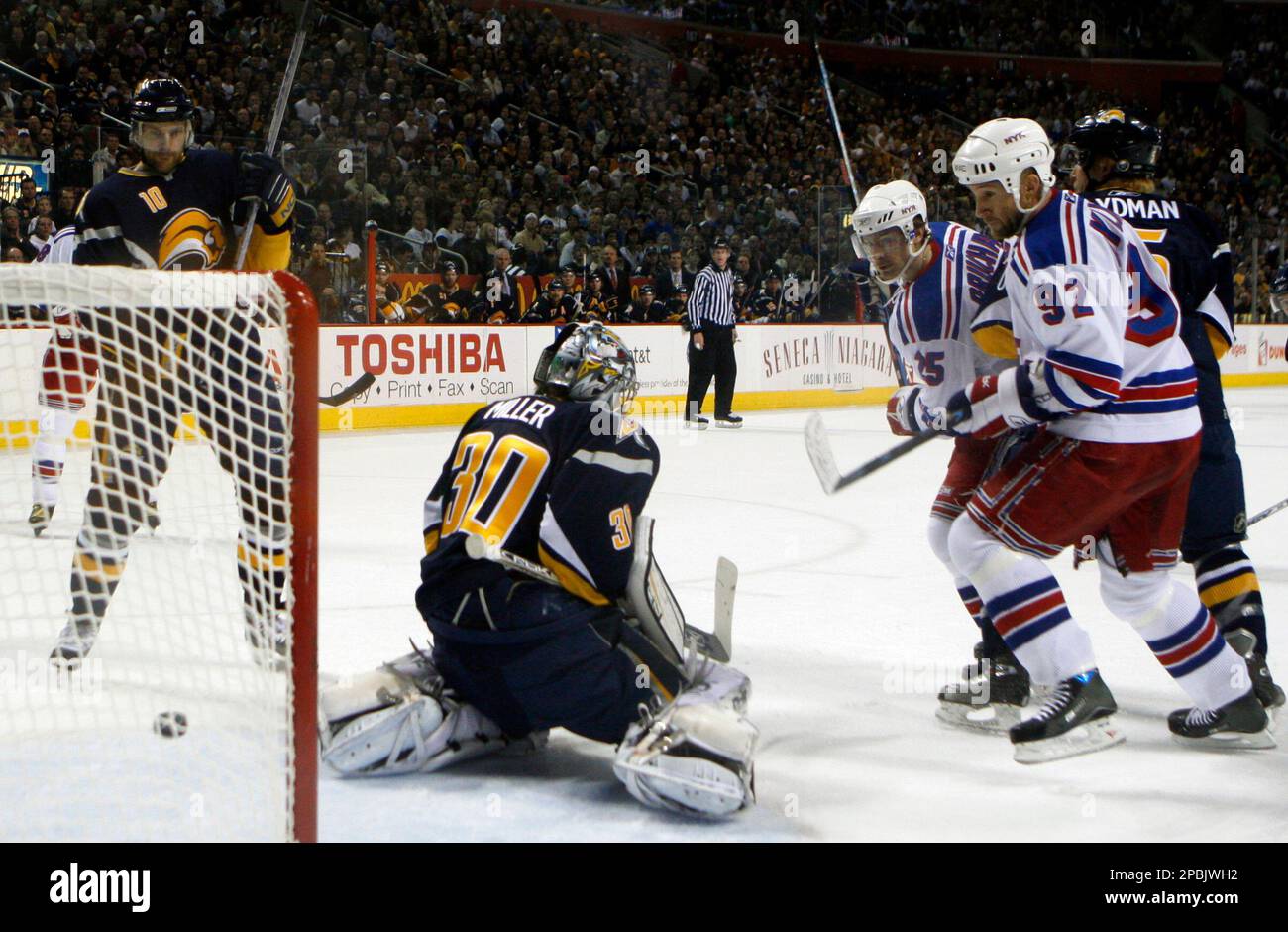 New York Rangers' Petr Prucha (25) and Michael Nylander (92), of Sweden, watch a goal scored on ...