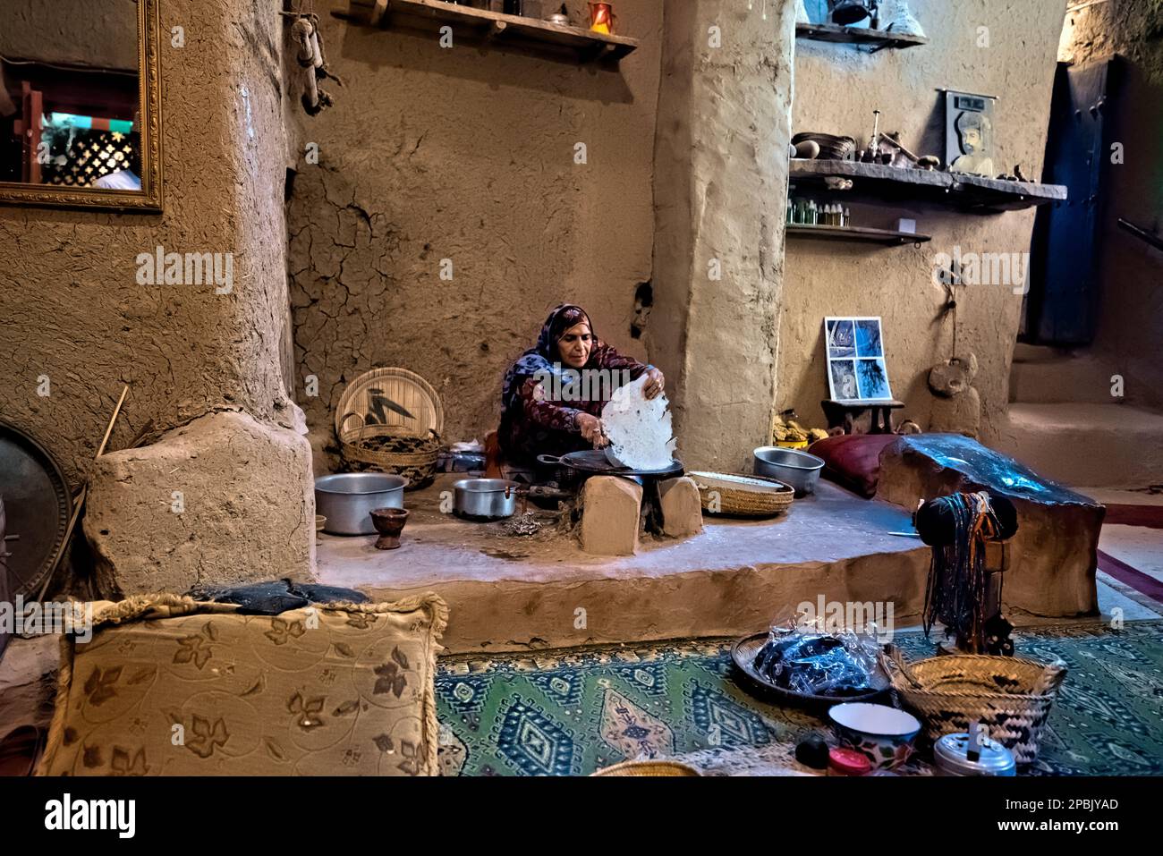 Traditional bread making, Bait al Safah, Al Hamra, Oman Stock Photo - Alamy