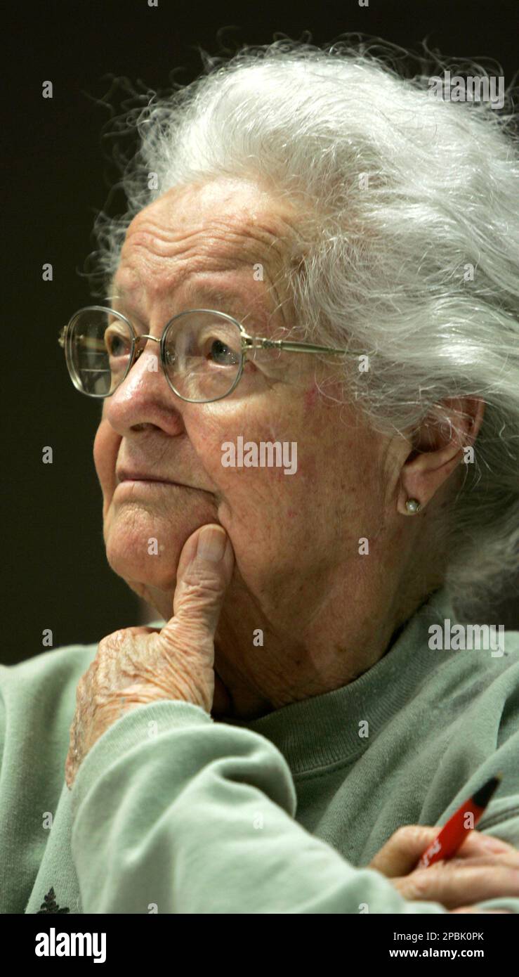Nola Ochs listens to a lecture during class on the presidency at Fort ...