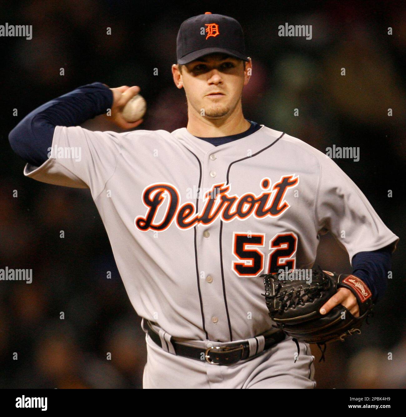 Detroit Tigers starting pitcher Chad Durbin throws to first during the ...