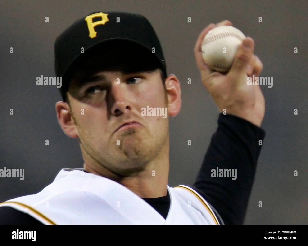 Pittsburgh Pirates pitcher Zach Duke throws against the Houston Astros ...