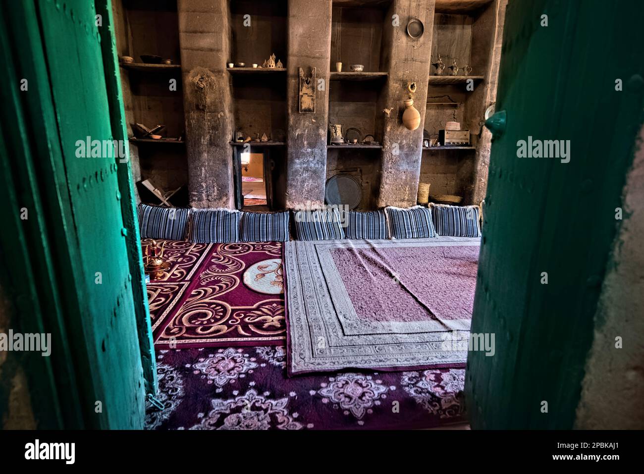 Interior of a traditional Omani home, Bait al Safah, Al Hamra, Oman ...