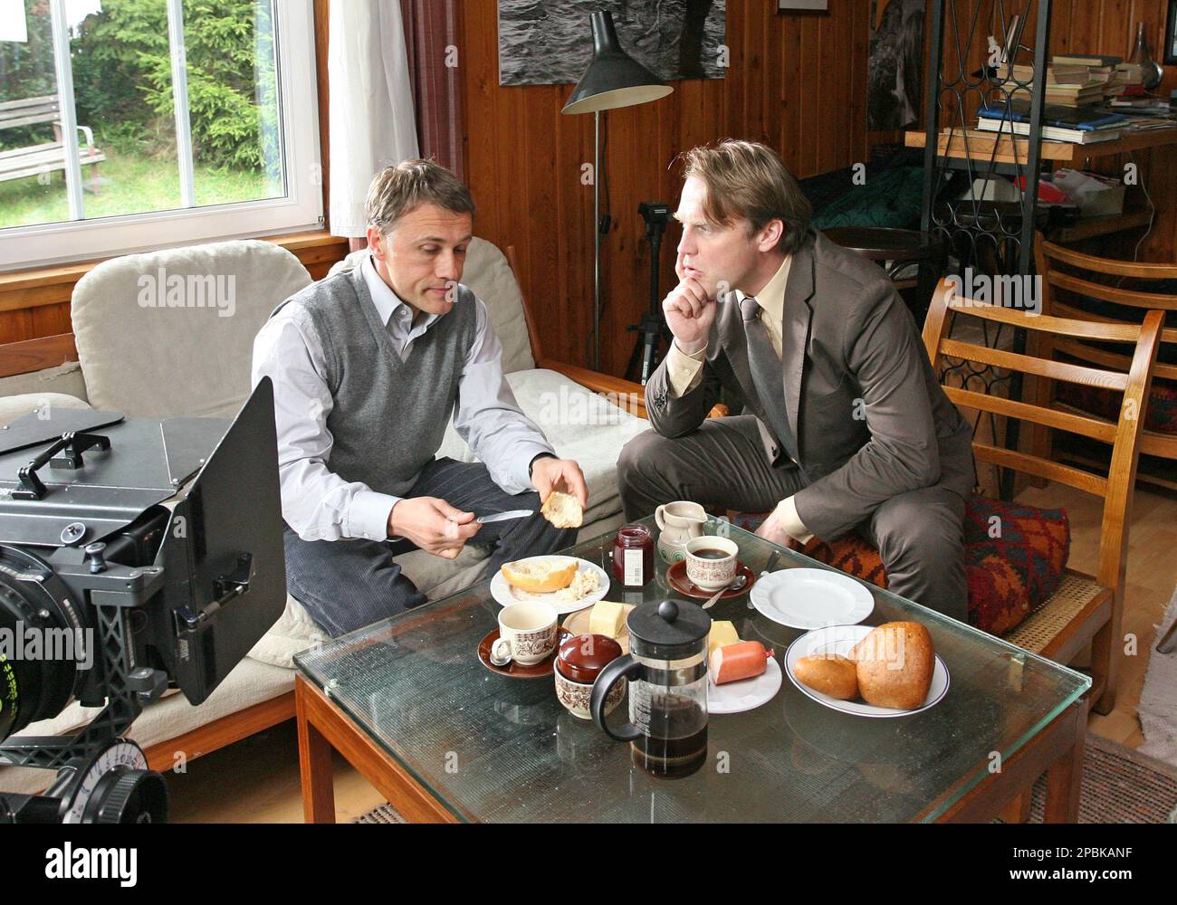 Die Schauspieler Christoph Waltz, links, als "Hans Kortmann" und Pierre ...