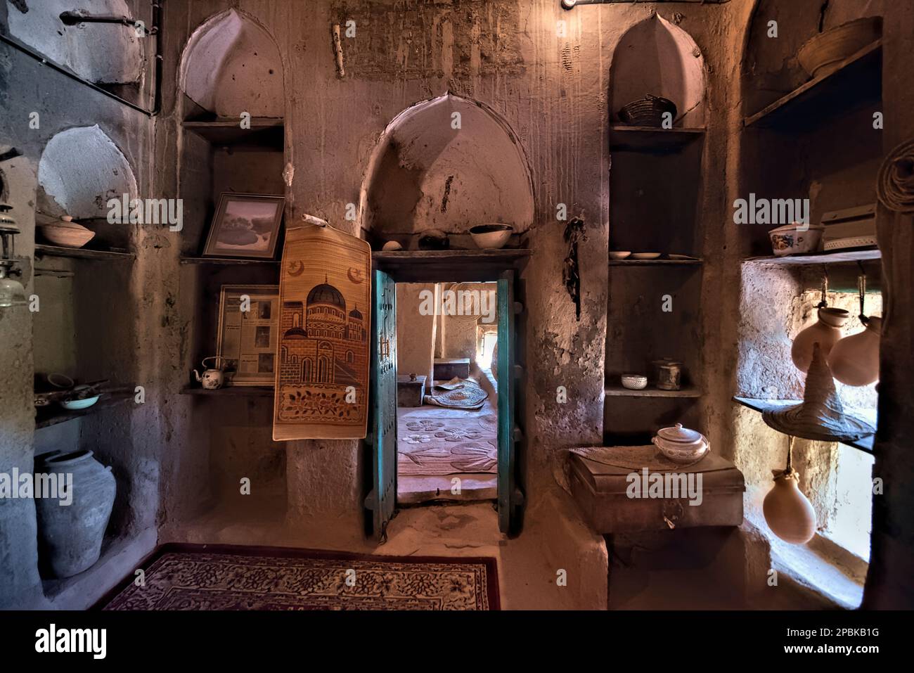 Interior of a traditional Omani home, Bait al Safah, Al Hamra, Oman ...