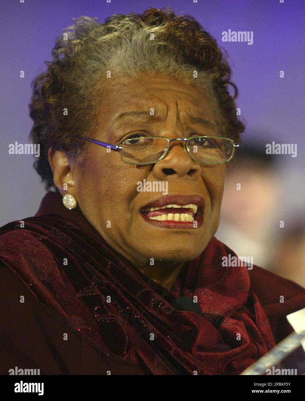** FILE ** Poet Maya Angelou recites a poem during the Pageant of Peace ...
