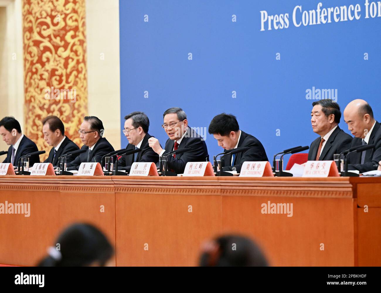 Li qiang premier hi-res stock photography and images - Alamy