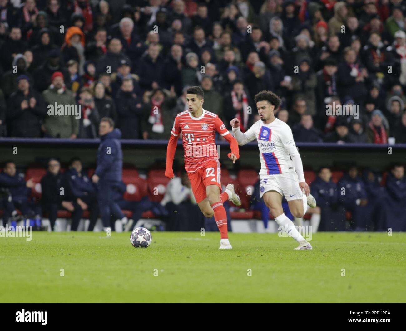 Joao cancelo champions league paris saint germain hi-res stock ...