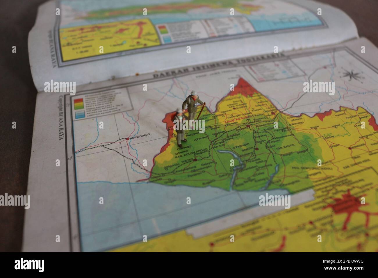 Miniature maps hi-res stock photography and images - Alamy
