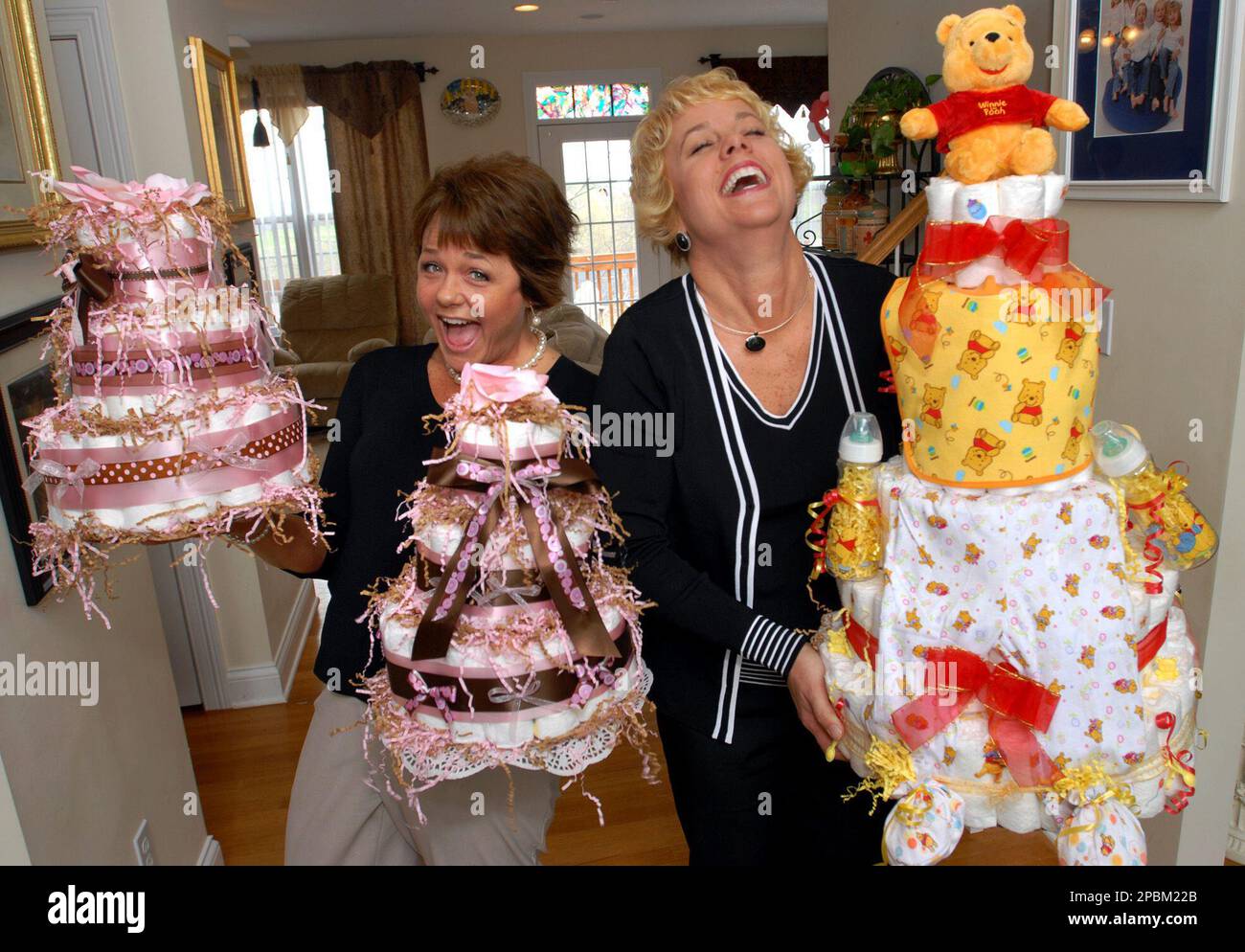 ** ADVANCE FOR SUNDAY, APRIL 22 ** Stephanie Shamma, left, and Robin ...