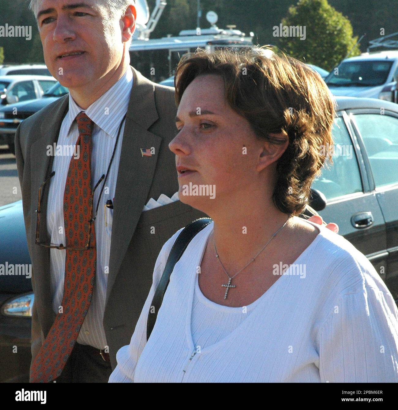Mary Winkler and attorney Tony Farese enter the McNairy County Justice ...