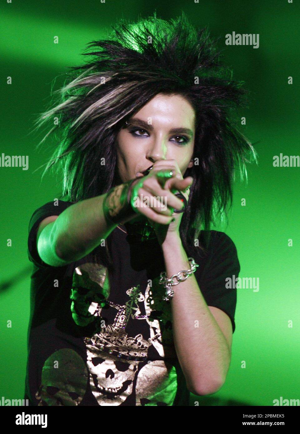 Saenger Bill von der deutschen Band Tokio Hotel begeistert am Samstag ...