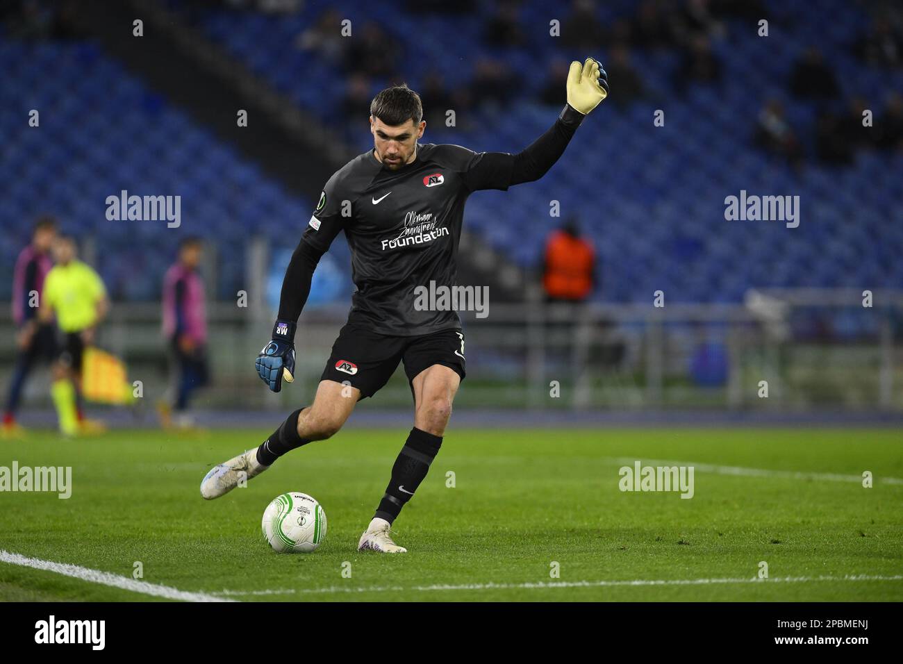 Mathew Ryan of AZ Alkmaar during the first leg of the round of 16 of ...