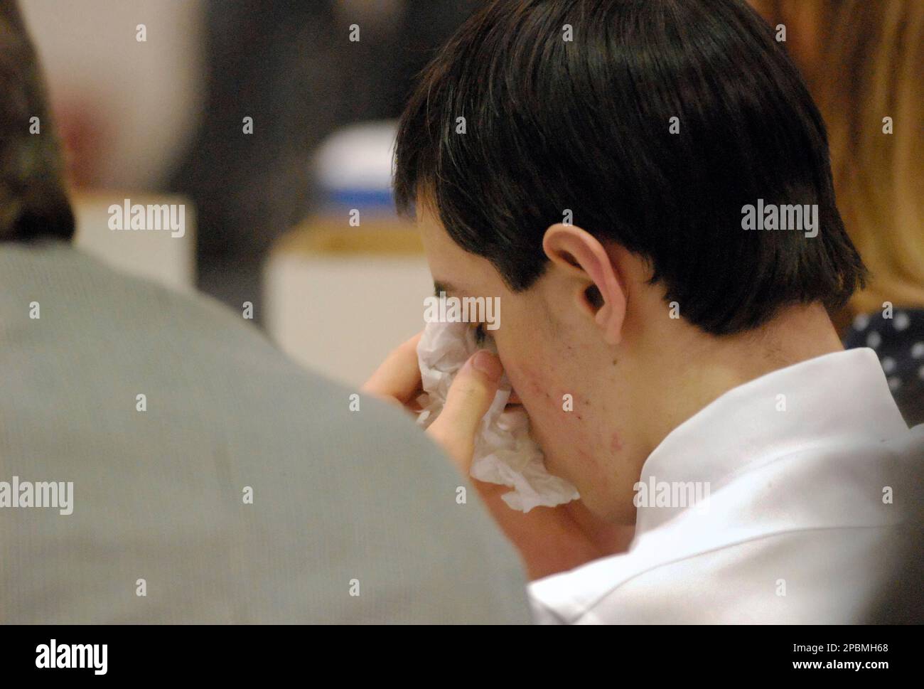 Defendant Brian Draper reacts after photos of Cassie Jo Stoddart's body ...