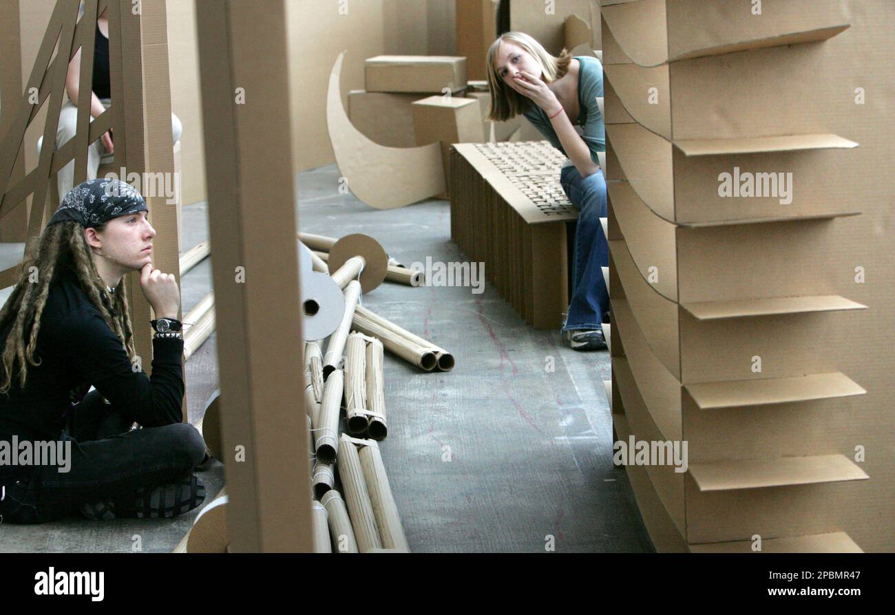 Cleveland Institute of Art students Alex Lorenzen, left, and Kate Beck ...