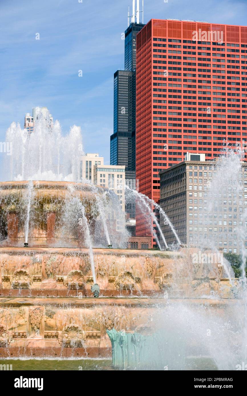 BUCKINGHAM FOUNTAIN (©EDWARD BENNETT / MARCEL LOYAU 1927) GRANT PARK ...